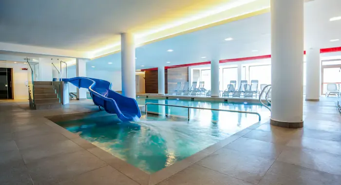 Family Hotel & Residence Veronza, Cavalese, Italy | Ski Line